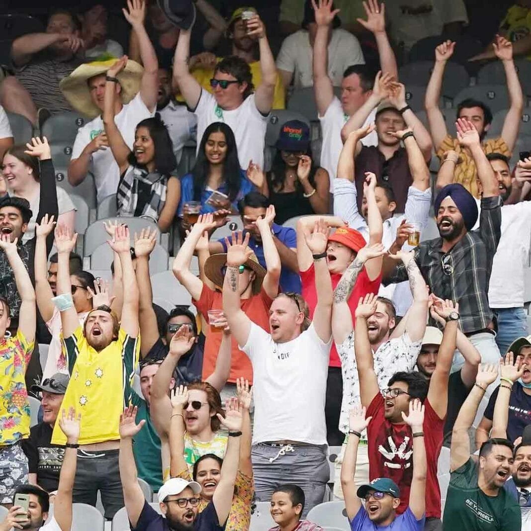 Australian Crowd Welcomed Novak After withdrawing last year